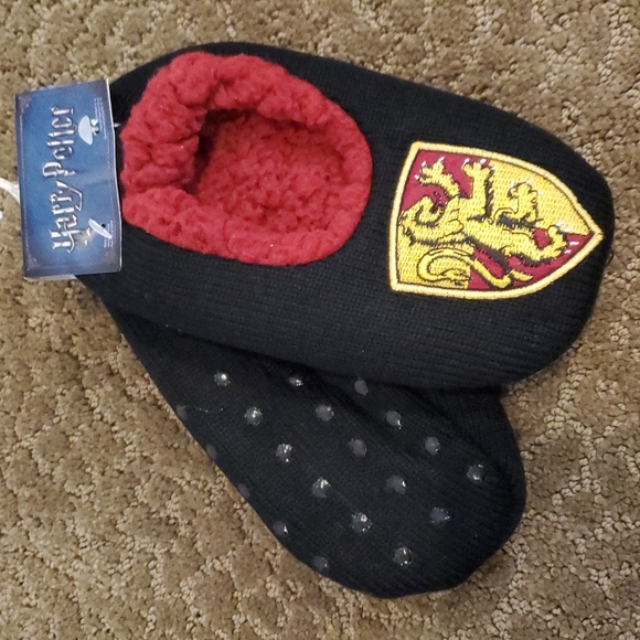 Warner Bros. | Shoes | Little Boys Girls Harry Potter Gryffindor Fuzzy ...